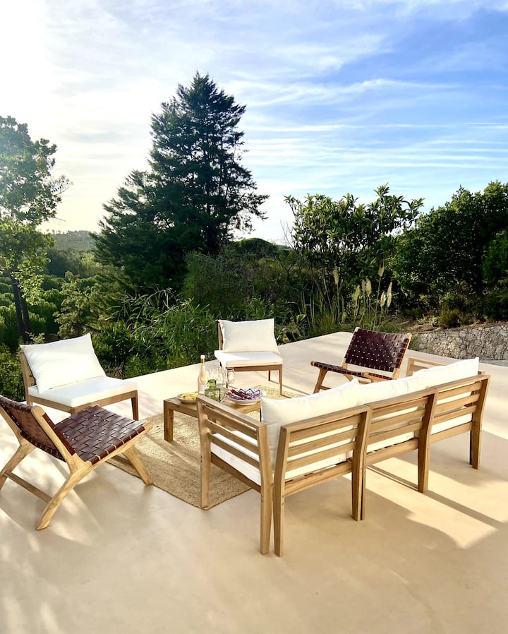 Quiet Luxury Arrábida Escape: Pool & Views - Sesimbra