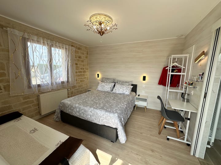 Le Mas Des Anges :Chambre D'hôtes Raphaël - Margaux