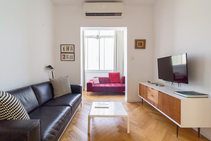 ->Beautiful Apt Parisian Style - Massaryk Sq - 