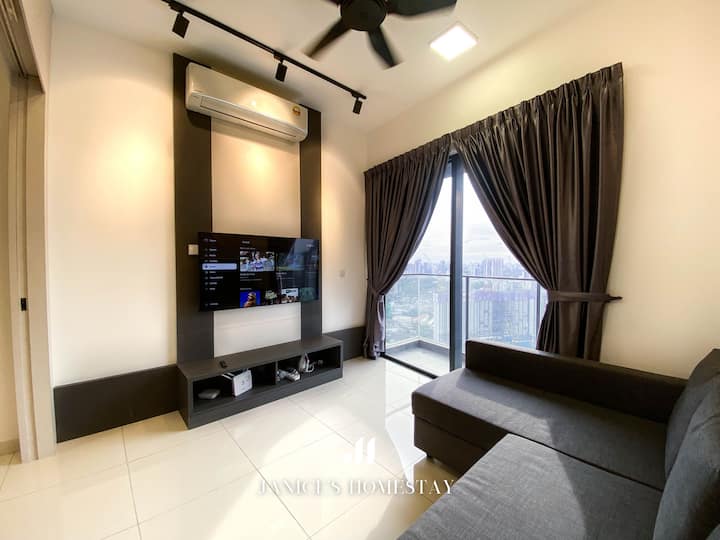 #6 Continew Residences 2bed2bath Level49 (8pax) - Kuala Lumpur