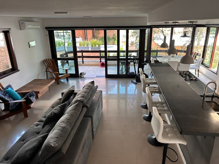 Quadriplex, 5 Quartos, 4 Vagas, 300mts Praia - Guarujá