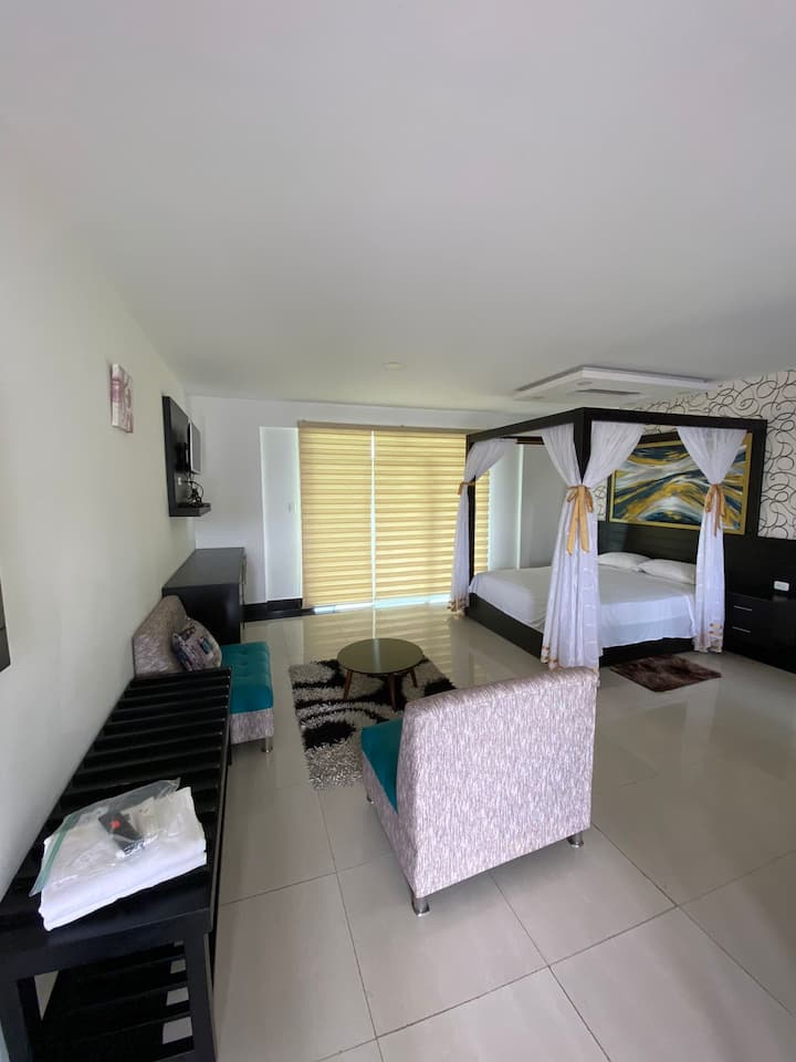 Habitación Matrimonial Amoblada - Pedernales