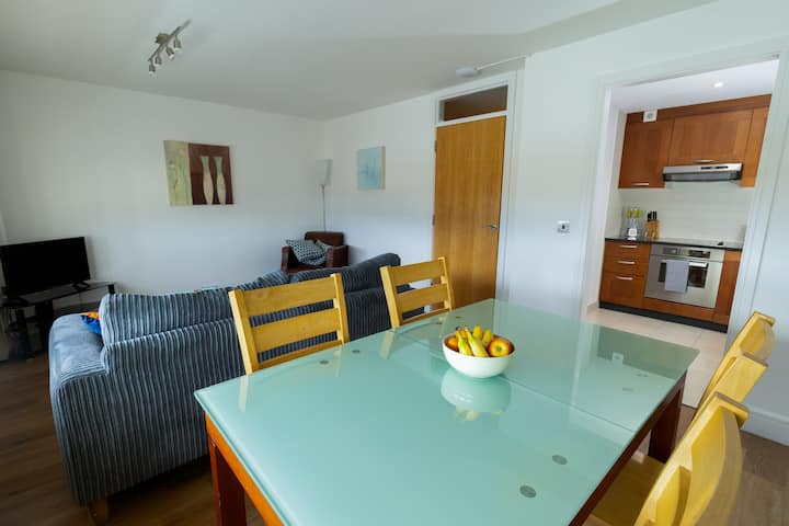 Geata Na Cathrach  - Galway Lakeside Apartments - Oranmore