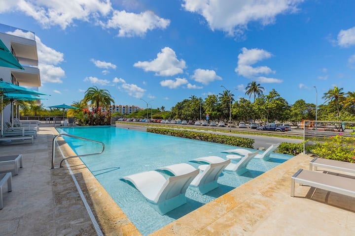 Eagle Beach Modern 2br2ba Beachfront Condo W/ Pool - Aruba