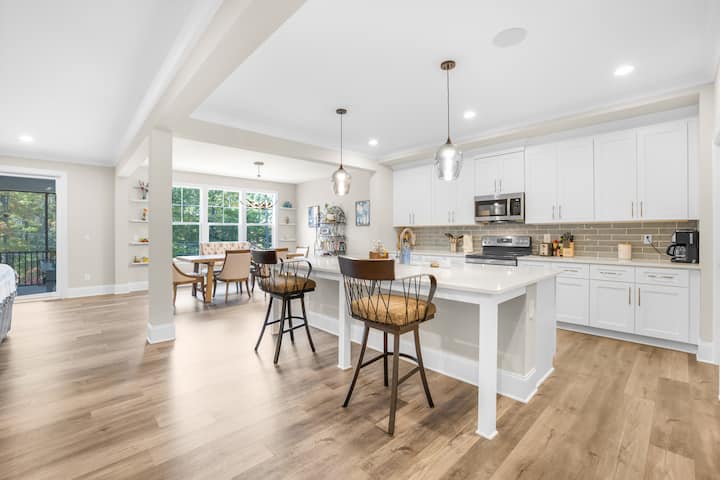 Family Lake House- Grill, Lawn Games, Dock Access! - Lake Wylie, SC