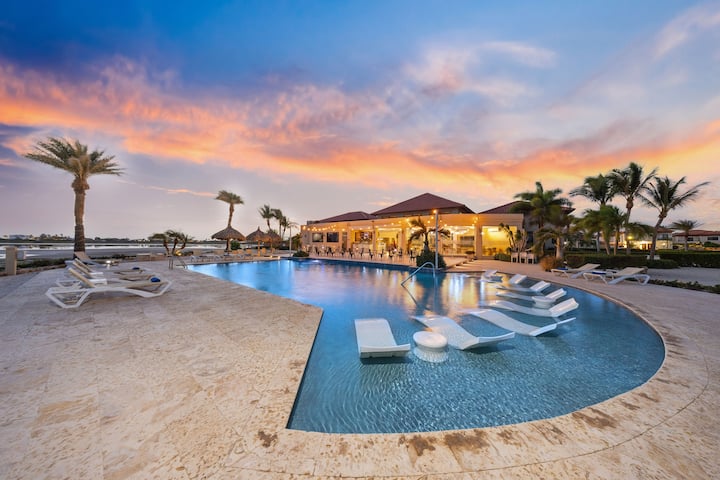 New Gold Coast | Pools | Restaurant | Gym | Tennis - Aruba