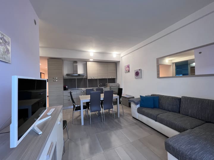 Smeralda Flats, 3 Camere & Parking Centro Storico - Olbia