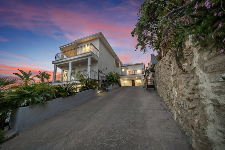 Hollywood Hills Big Blue Views - Hollywood, CA