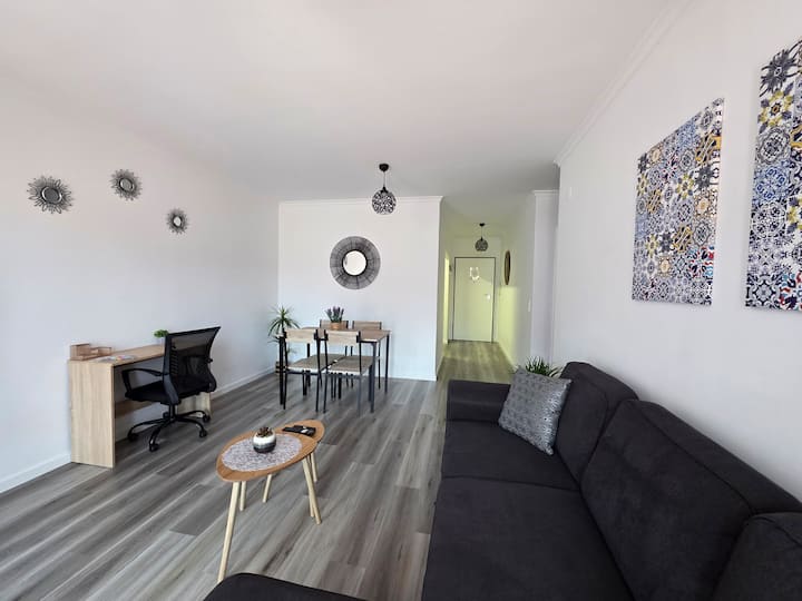Central Apartment With Free Parking - Funchal