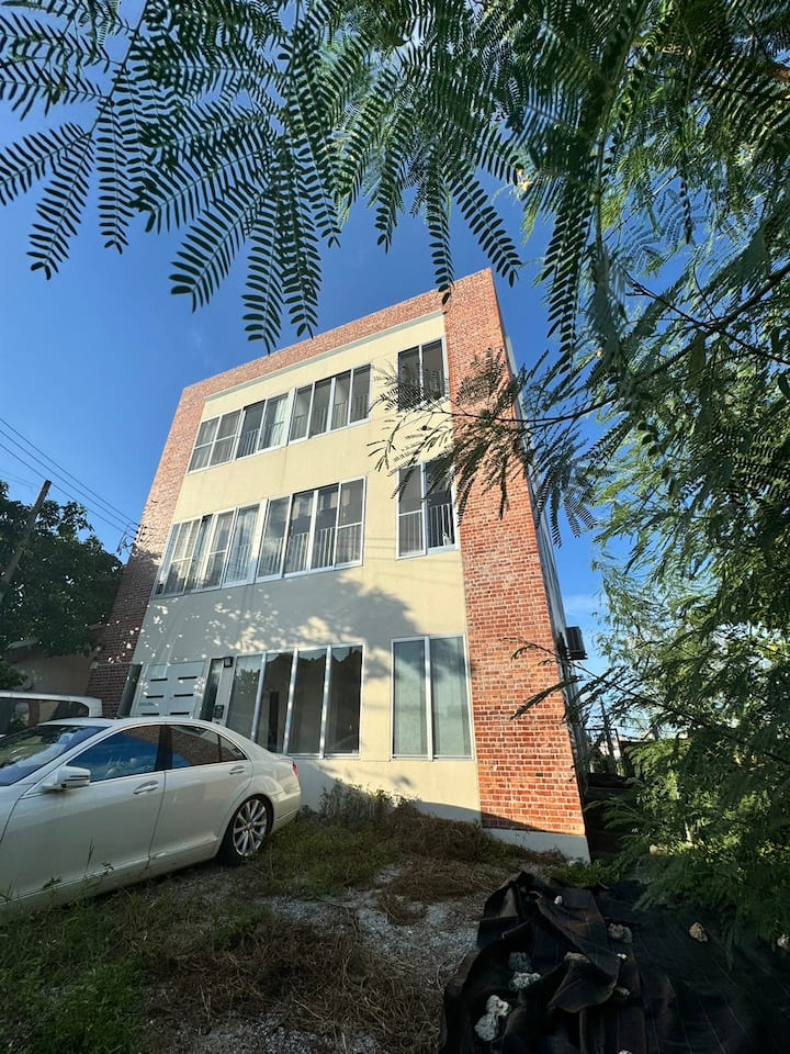 Hideaway Brick House - Center Of Okinawa - Okinawa