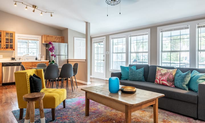 The Montrose Secret Corner | Prime Location 3br! - Independence Heights - Houston