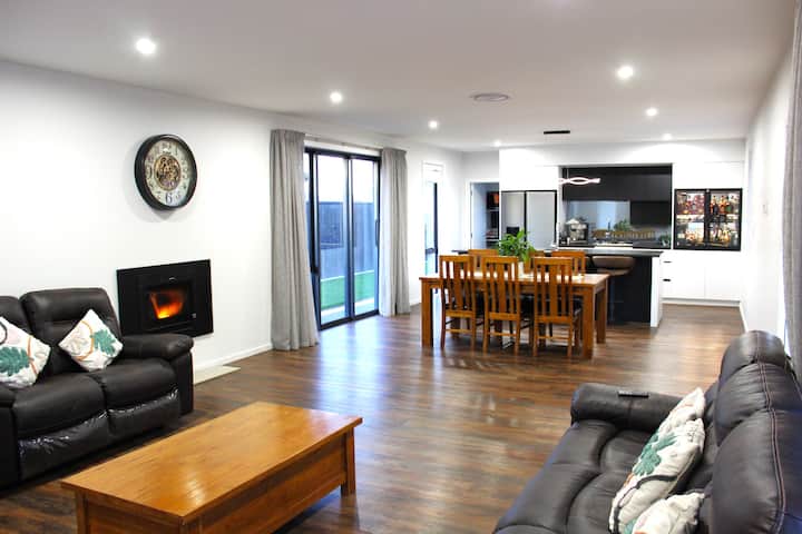 Modern Luxury New Build - Blenheim