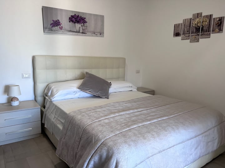 Smeralda Flats, 2 Camere Ampio Terrazzo & Parking - Olbia