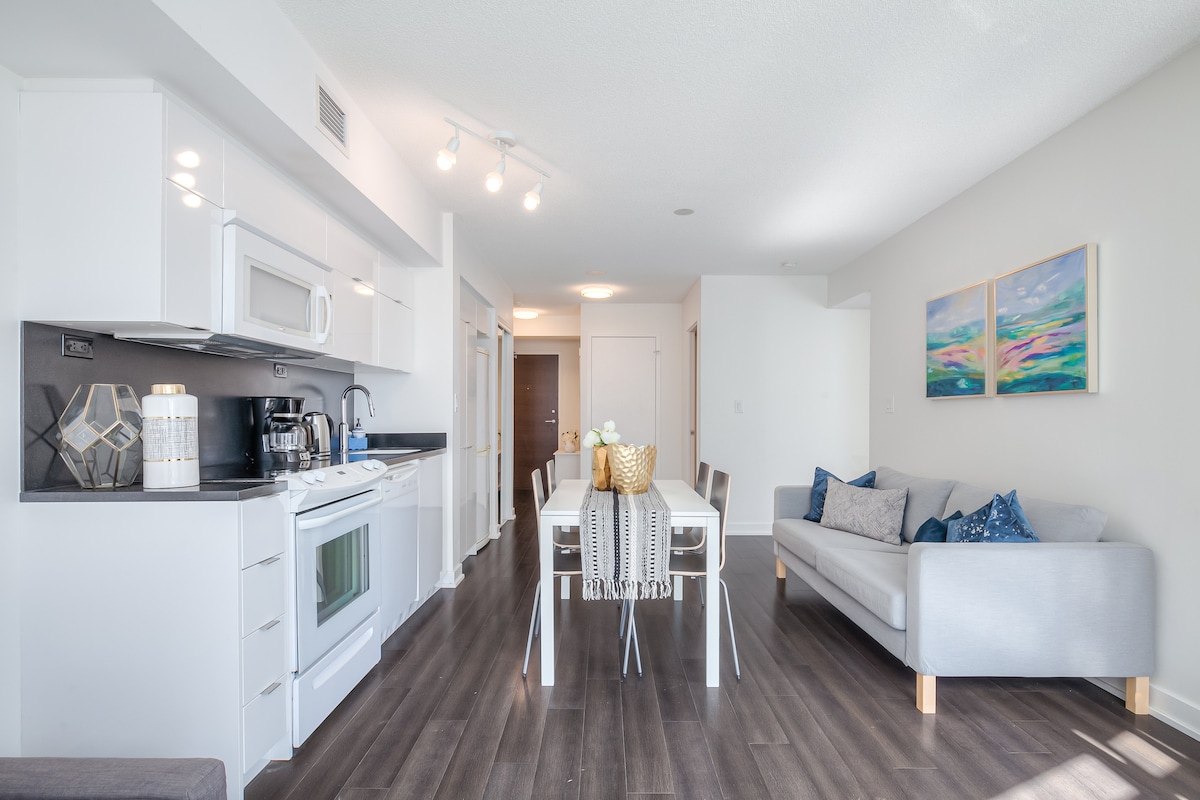 2BR Condo with Views - Apartments for Rent in Toronto, Ontario, Canada ...