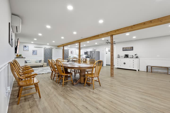 8br Private Barndominium Getaway + Near Liberty - Kearney, MO