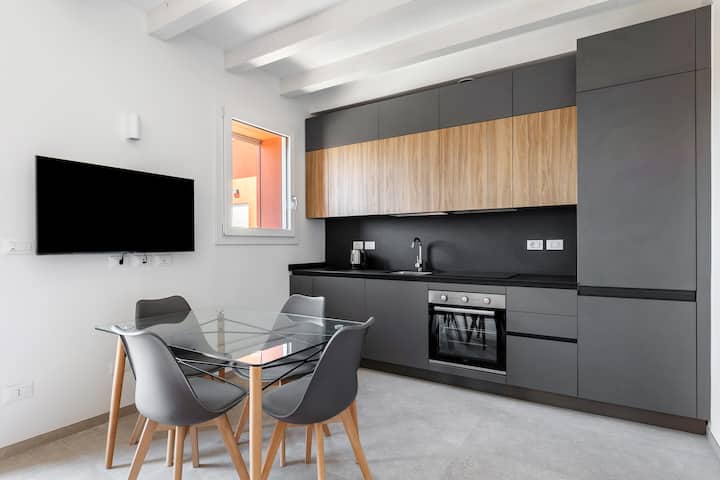 Le Dodici Porte: S. Stefano 12 By Bologna District - Bologna