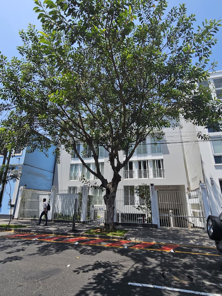 Estreno Dpto Barranco Con Terraza Cerca Al Mar - Pérou