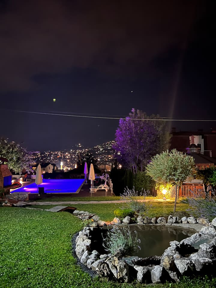 Luxury 2 Bedroom Apartment With Pool - Sarajevo