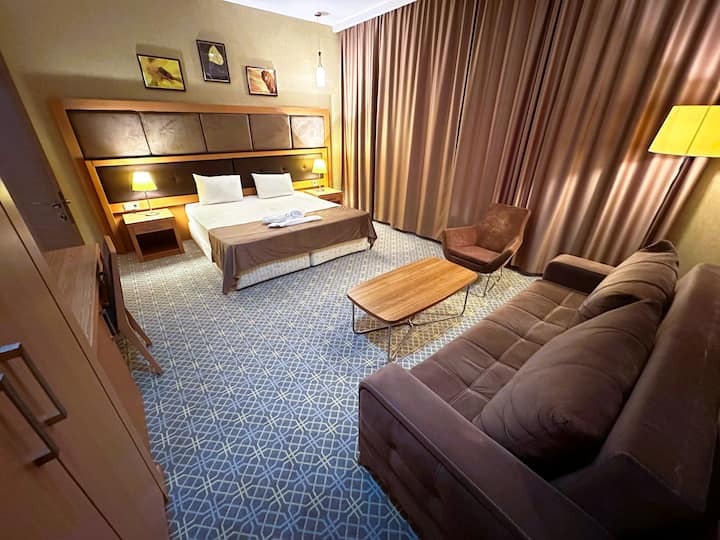 Suite In Gm City Hotel With Pool Access - Bakou