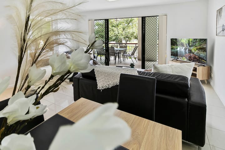 Cozy Cairns Stay - Near Airport, City & Esplanade - 케언스