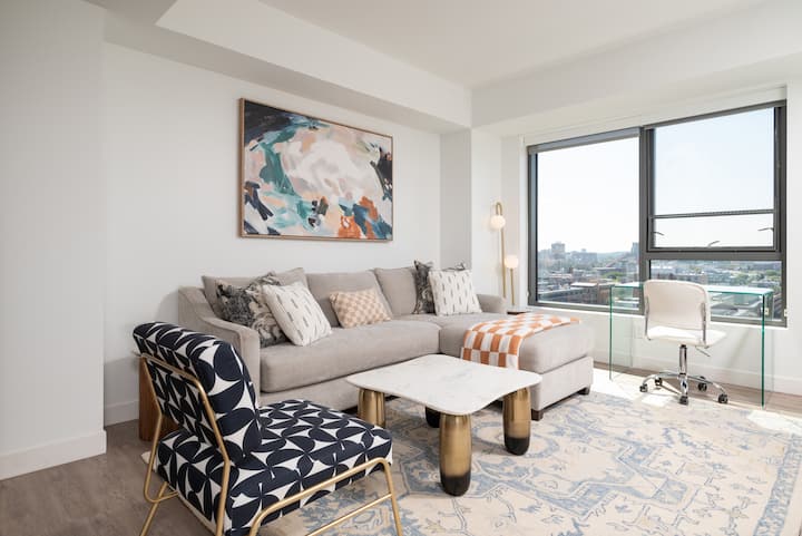 Central Square Penthouse Mit/harvard W/d Parking! - Cambridge, MA