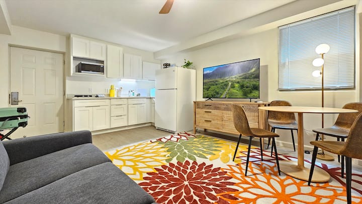 2412 Pe St 104 One Bedroom With One Parking - Honolulu