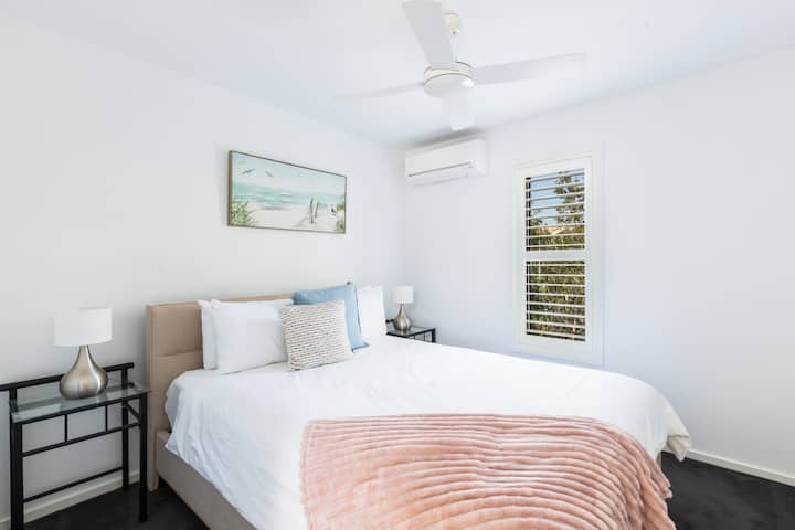 400m To Main Beach | Pet Friendly | Sleep 6 - Ocean Grove