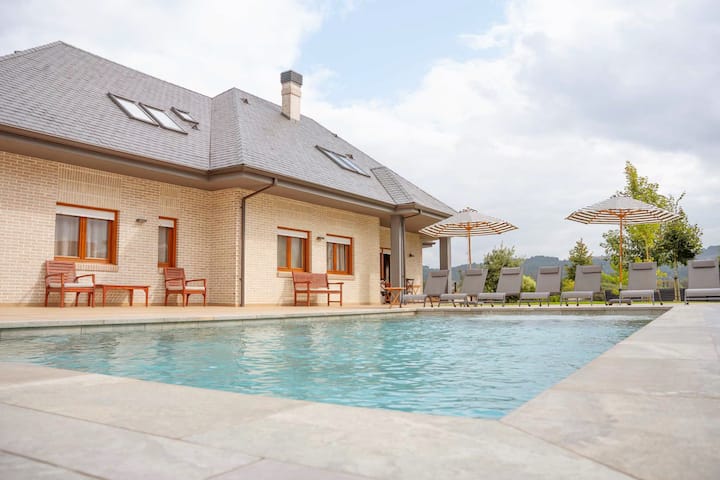 Mom Finca Portilla - Torrelavega