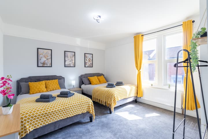 Open Mind Property - Cosy Home - 6 Beds & Parking - Hayling Island