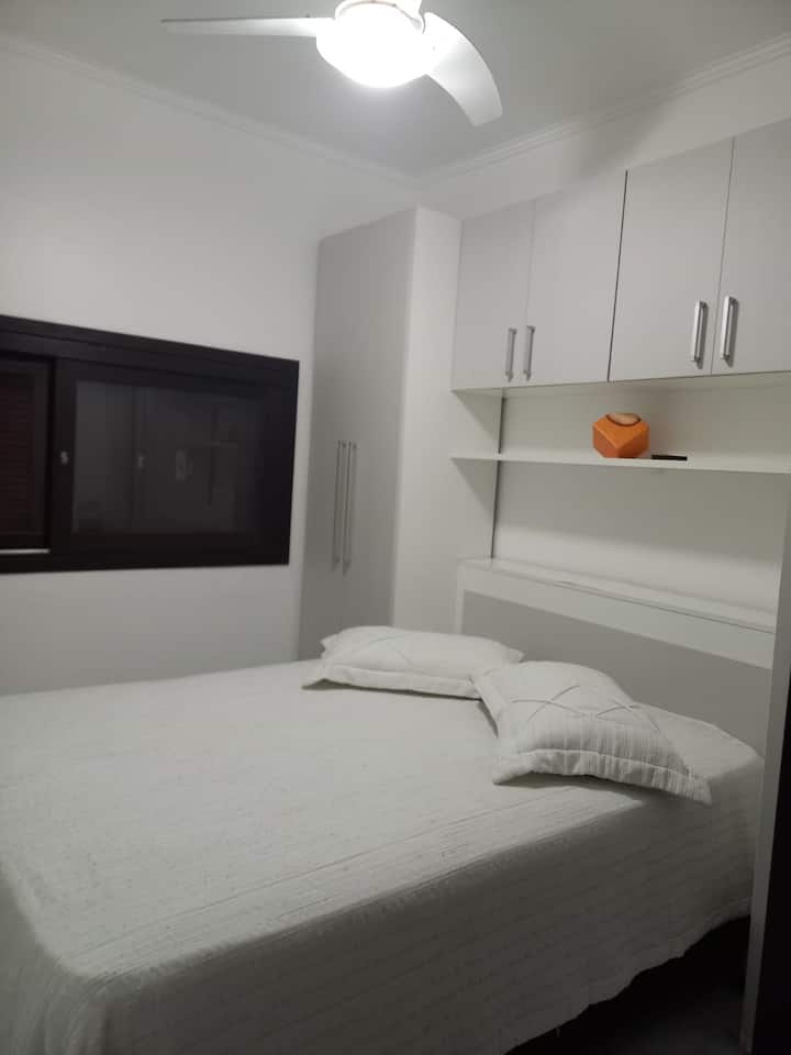 Apto Em Tramandaí A Poucos Passos Do Mar. - Tramandaí