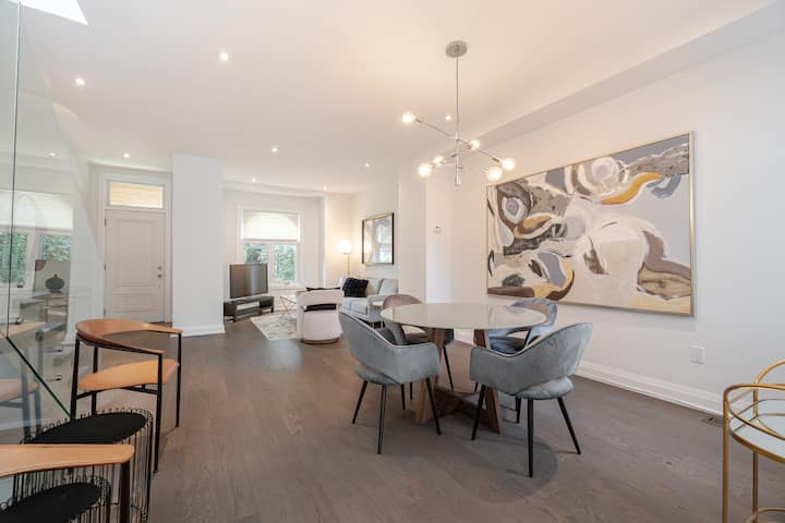 Cozy 4br Prime Downtown Toronto | 5 Beds | Parking - Toronto