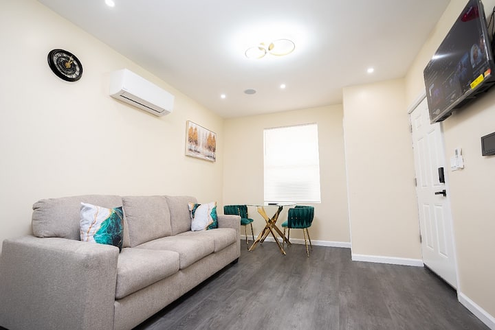 Lovely Darby Studio Apartment-g2 - Upland, PA