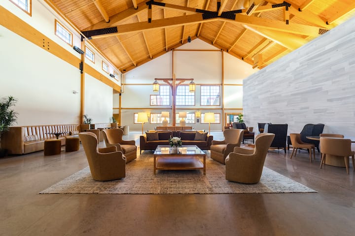 Accessible King Suite - Wausau, WI