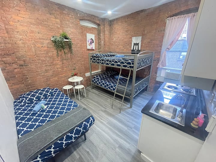Studio 906 - New York City