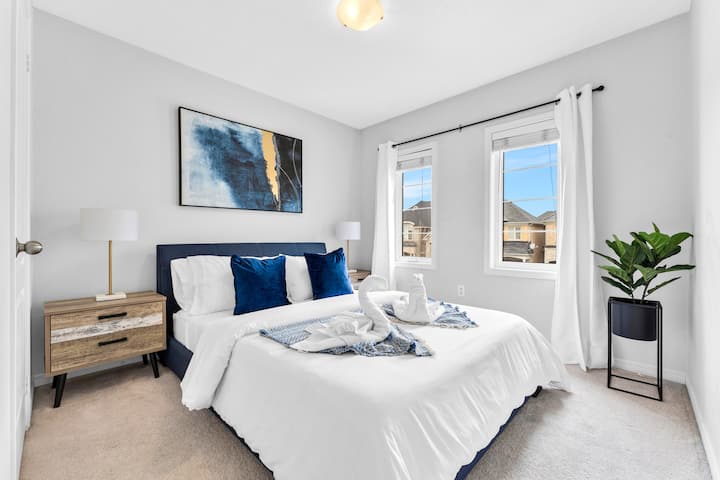 3br Burlington Home Near Falls, Outlet & Lakeshore - Burlington