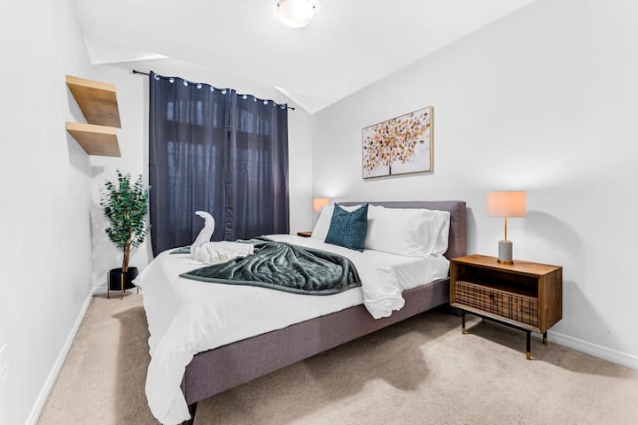 Elegant 3br: Near Falls, Outlet & Lakeshore - Burlington