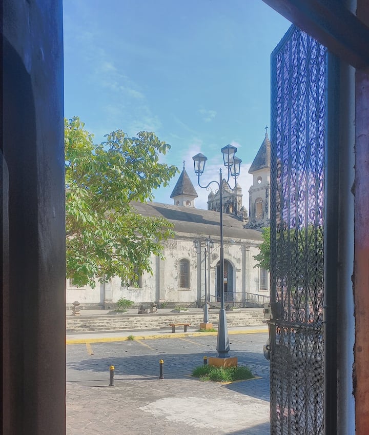 This! Iconic Lupe De La Calzada (A/c, Wifi) - Nicaragua