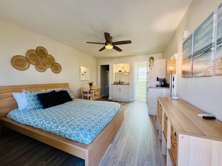 Studio @ The Beach! - Torrey Hills - San Diego