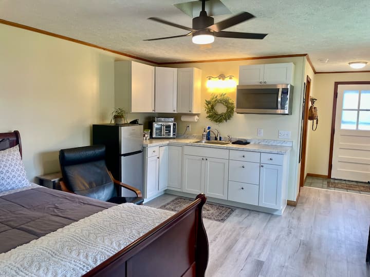 Studio James ~ Apt. In The Heart Of Waynesboro - 韋恩斯伯勒