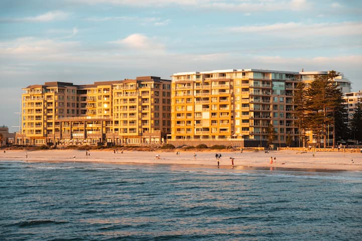 Belle Escapes - Beachside Apartment In Glenelg - Adelaida