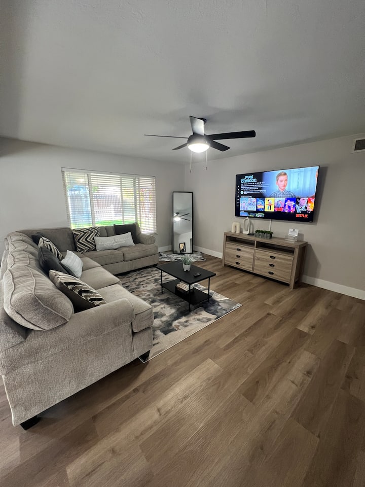 Family Home In Prime Location! - Fresno, CA