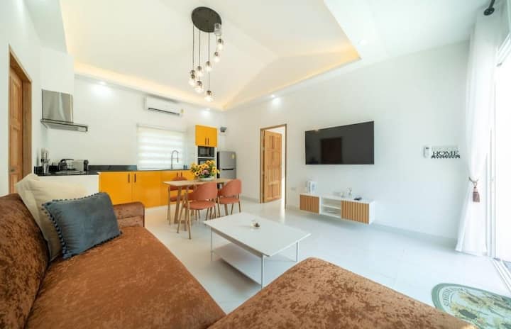 Comfortable And Cozy Two-bedroom  A1 - Phuket