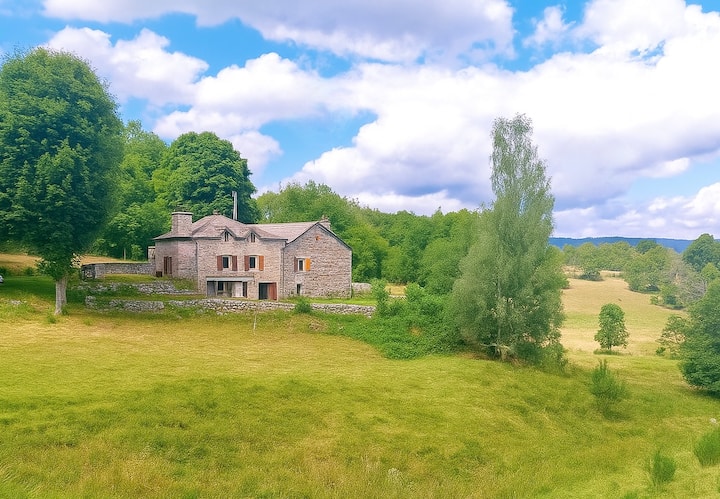 Ferme Les Murmures De La Source - Haute-Loire