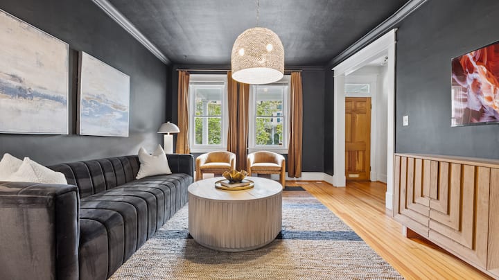 2 Mins From Metro <|> A Vibrant Old Town Xcape - Alexandria, VA
