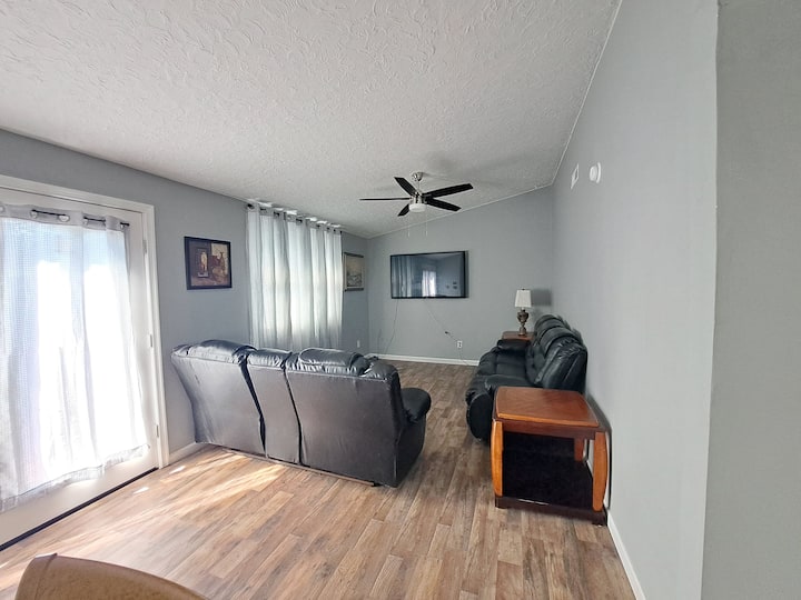 Stylish 3br Retreat Near Casino & Beach - Portsmouth, VA