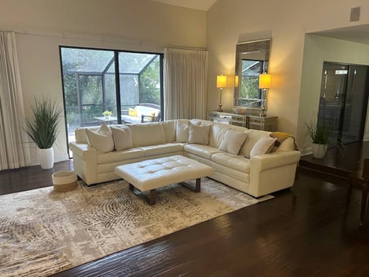 Spacious Easy Living, 2 Bed 2 Bath - Wesley Chapel, FL