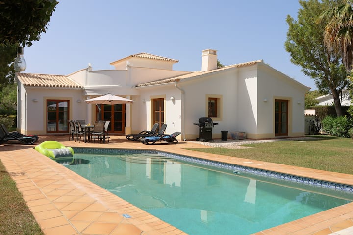 Family Villa With Private Pool – Algarve 115 - Luz