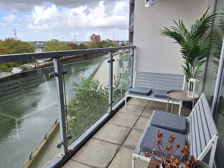 City Living Riverside - 2 Bedroom Apartment - Straford Station