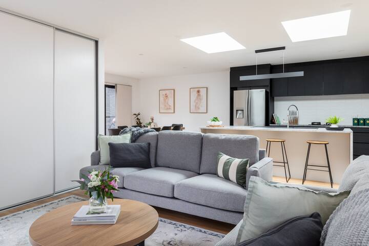 Crescent Townhouse - Newly Built + Close To Lgh - Launceston