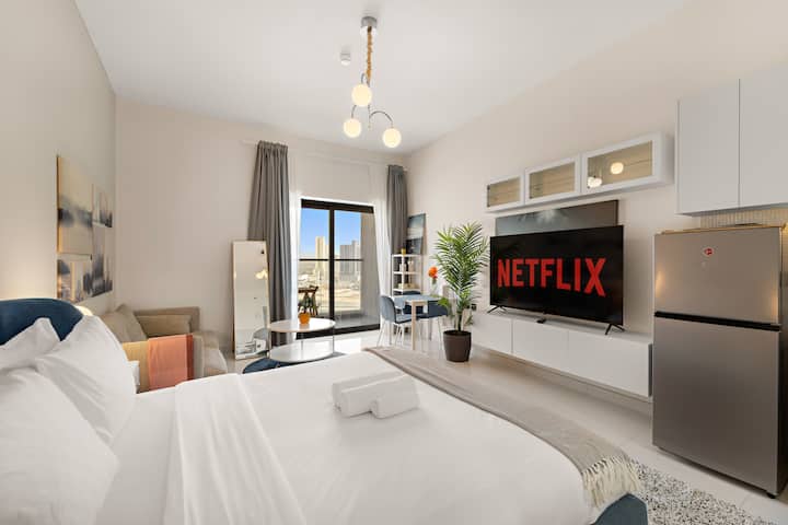 Upmarket Studio With A Gym, Pool & Badminton Court - Dubái